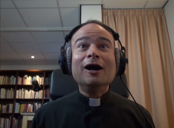 TV Priester Roderick uit zijn dak door Star Wars trailer