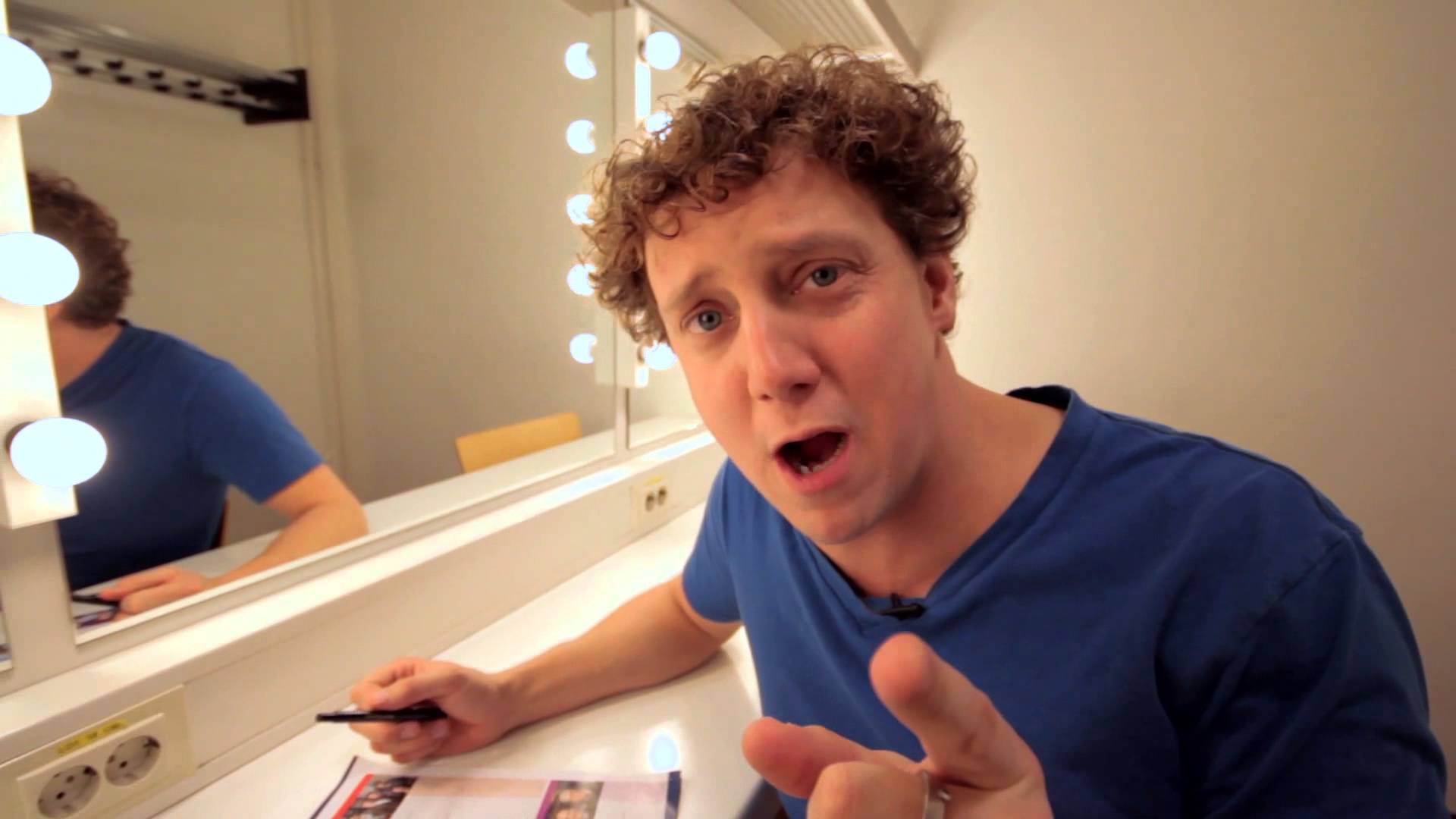 Jochem Myjer roept op gewoon Sinterklaas te vieren