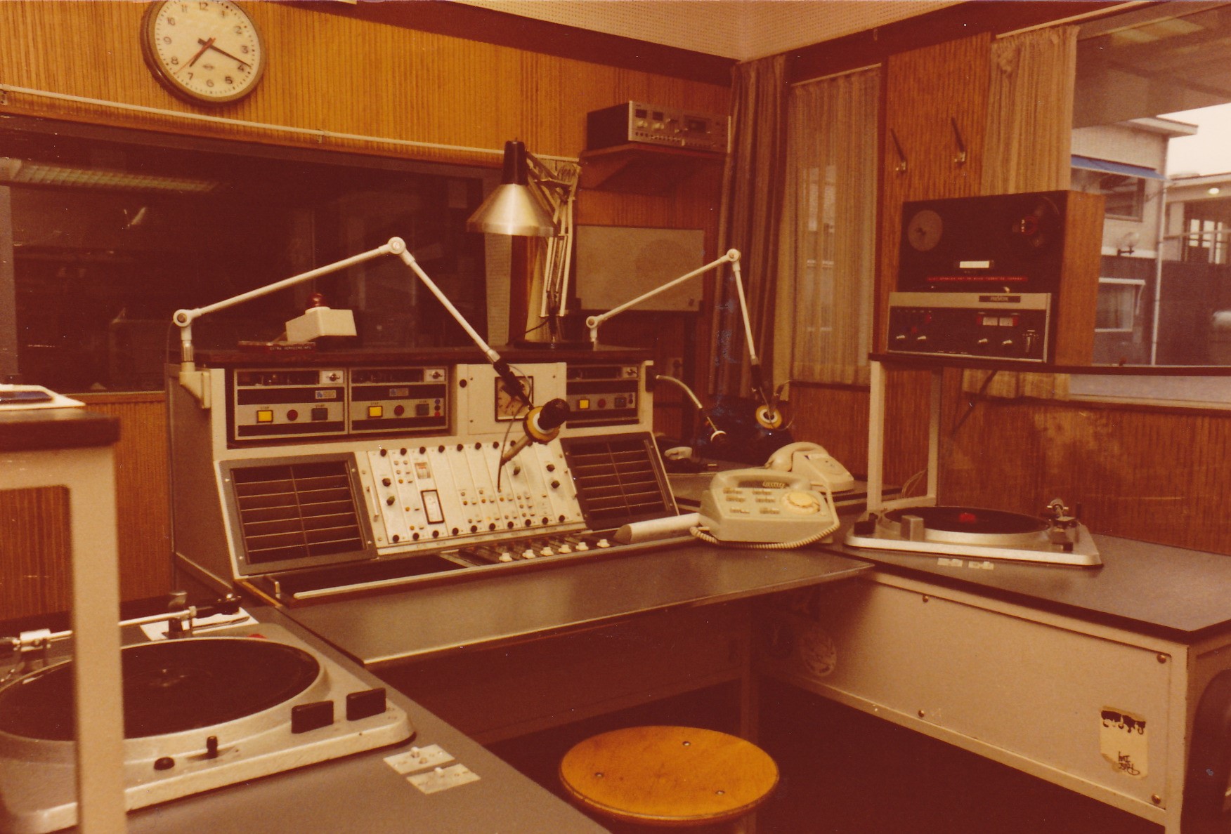 Een goed zendstation voor de luisteraar - Spreekbuis.nl