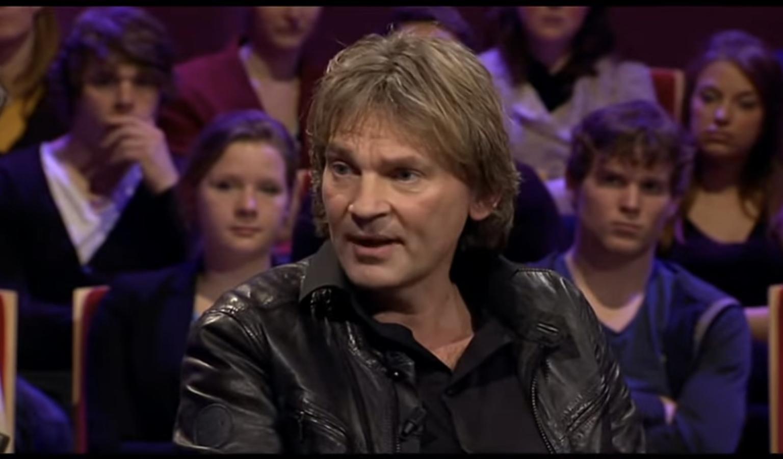 (video) Matthijs van Nieuwkerk: Uitgescholden worden is ergste ervaring ...