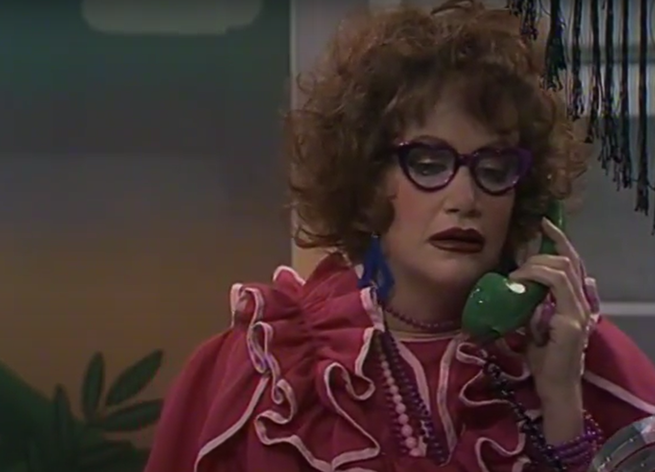 Podcast ‘Daar Bleef Je Voor Thuis!’ blikt met Hetty Heyting terug op ‘Familie Knots’ - Spreekbuis.nl