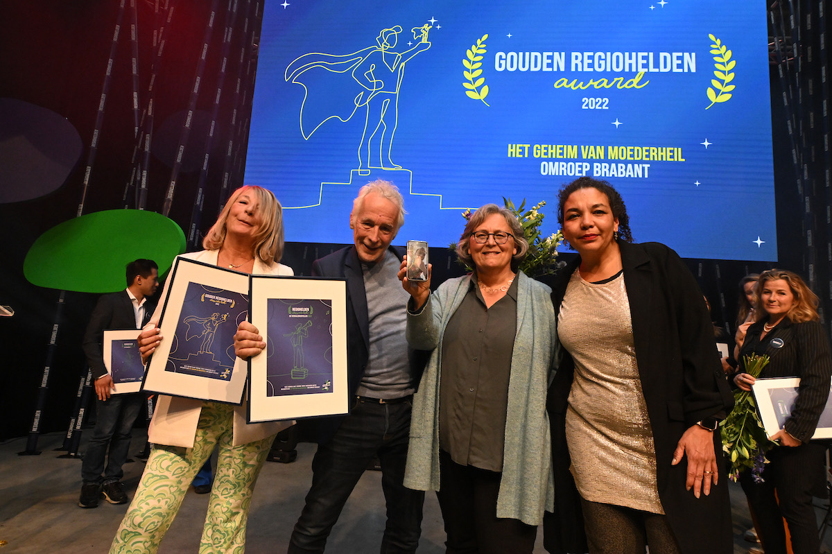 Het geheim van Moederheil wint Gouden Regiohelden Award - Spreekbuis.nl Het geheim van Moederheil wint Gouden Regiohelden Award - Spreekbuis.nl