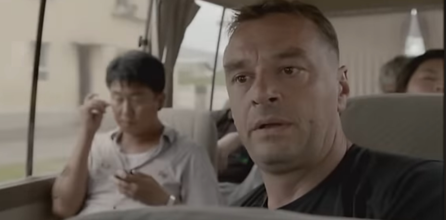 Tom Waes zwaargewond bij auto-ongeluk in Antwerpen - Spreekbuis.nl