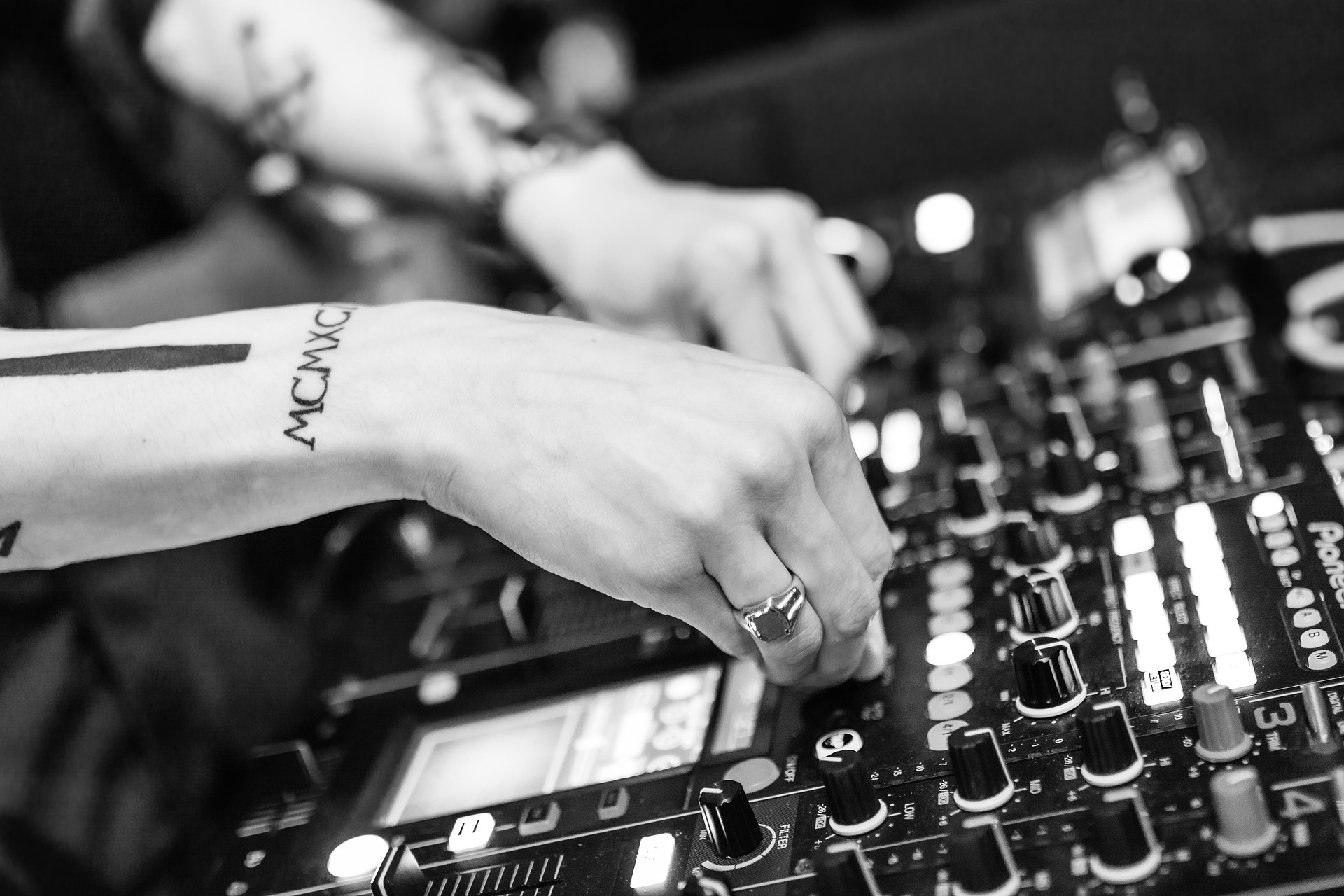 Complete DJ-sets maken instappen makkelijker voor makers en eventteams ...